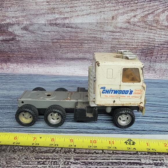 ERTL | Toys | Vintage Ertl Chitwoods Pressed Steel Cabover Semi White ...